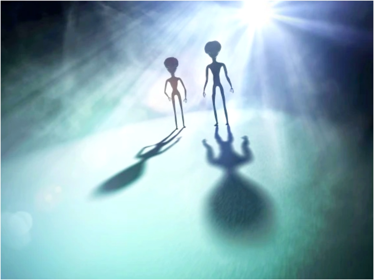 A Bright Light Kidnapped My Mother, Her Friend: Woman Shares Terrifying ...