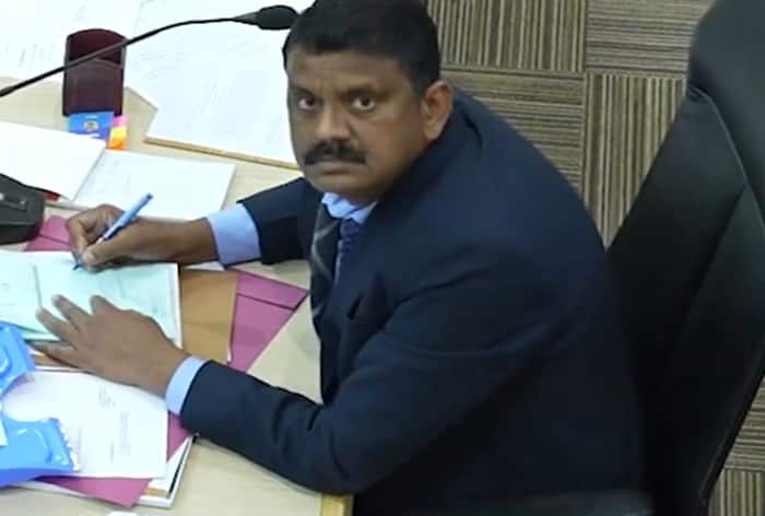 WATCH: AAP Releases New CCTV Video Exposing Ballot Manipulation By ...