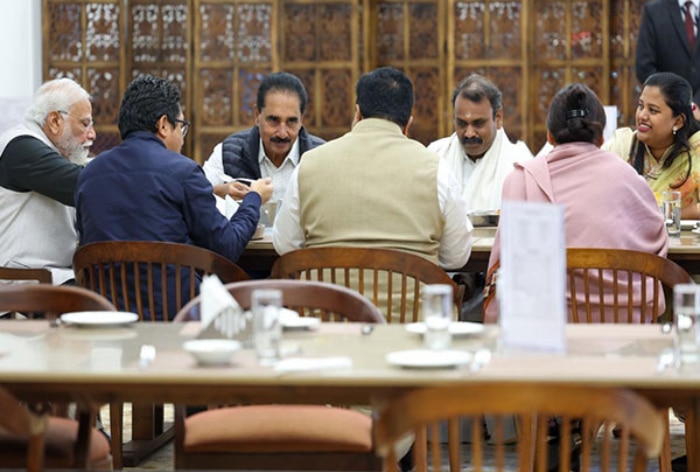 CPI(M) Slams UDF Leader Premachandran For Having Lunch With PM Modi ...