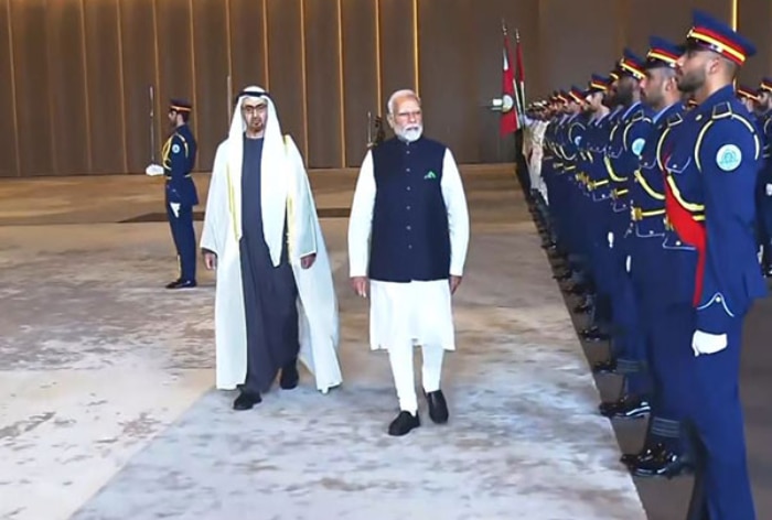PM Modi Arrives In Abu Dhabi, Meets UAE President Sheikh Mohamed; Receives Ceremonial Welcome