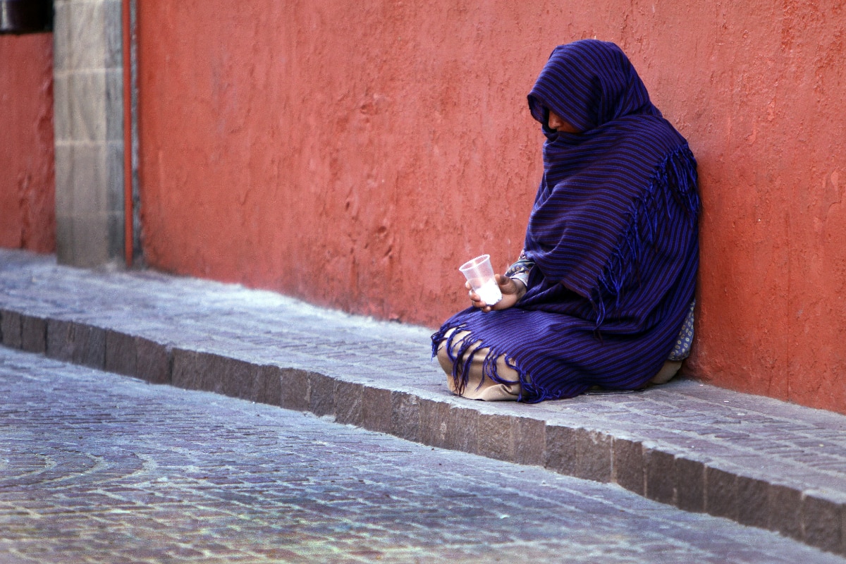 Woman Beggar In Indore Earns Rs 2.5 Lakh In 45 Days; Owns Land, House ...