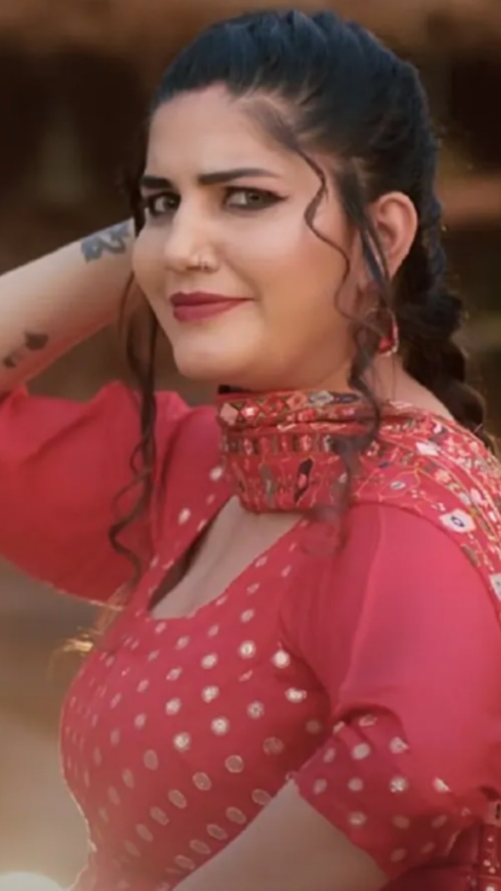 Sapna Chaudhary के इस गाने को मिले 100 करोड़ व्यूज