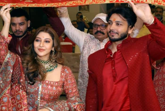 Sonarika Bhadoria Wedding Bride To Be Twins With Fiancé Vikas Parashar