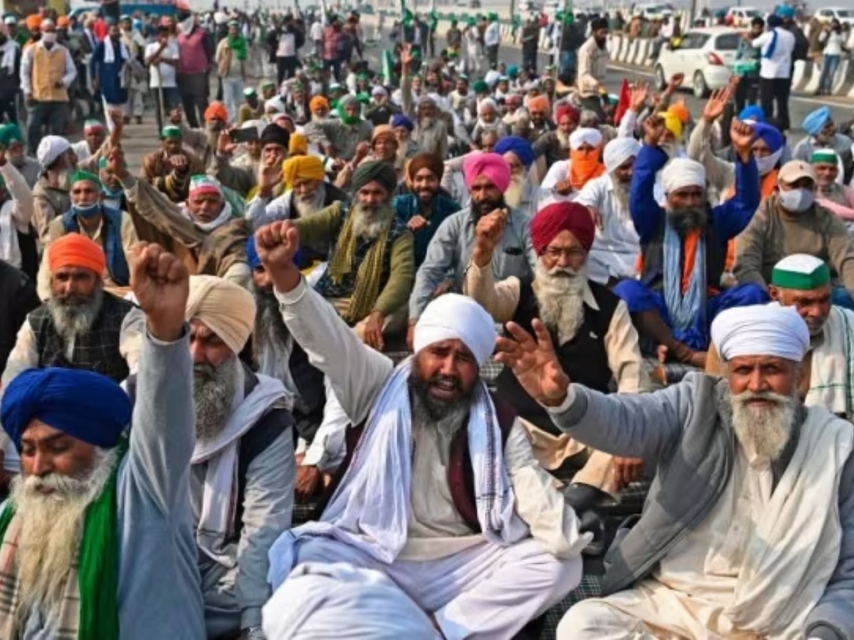 Farmers To Block Trains, Intensify Protest On Day 3; Likely to Hold ...