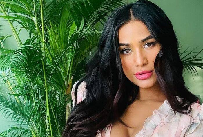 Poonam Pandey Dies at 32 of Cervical Cancer, Manager Confirms | India.com