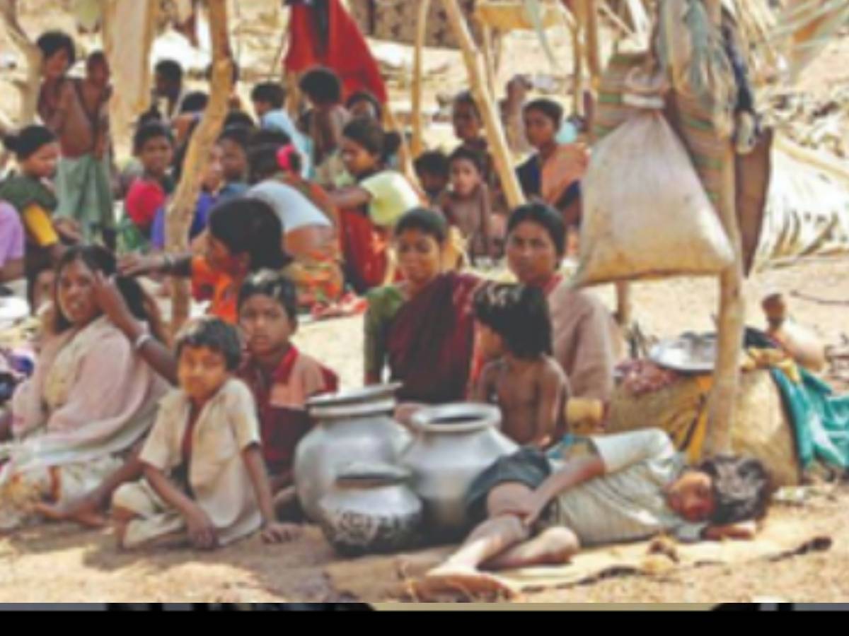 भारत में 10 वर्षों में गरीबी में गिरावट, पीएम मोदी सरकार की कई ...