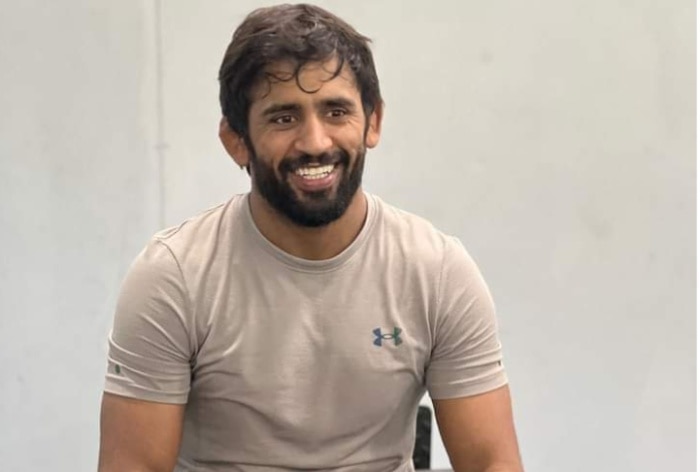 Wrestlers Bajrang Punia, Ravi Dahiya Eliminated From Paris Olympics ...