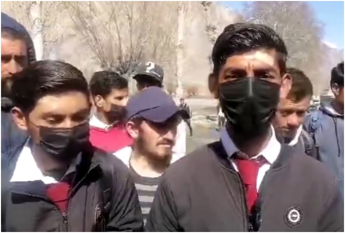 College Students Protest Over Insufficient Educational Infrastructure ...