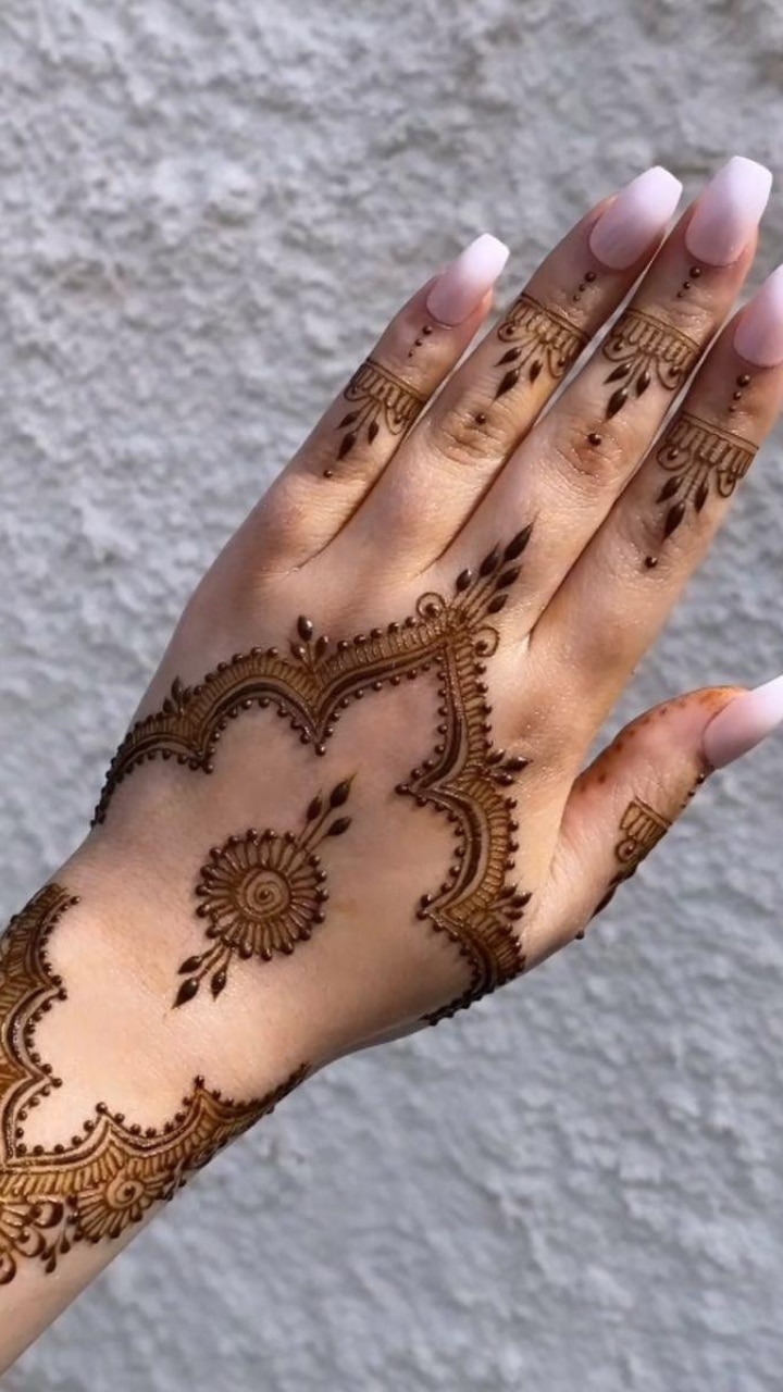 Eid Special: 9 Exquisite Tattoo Mehndi Designs to Beautify Your Hands ...