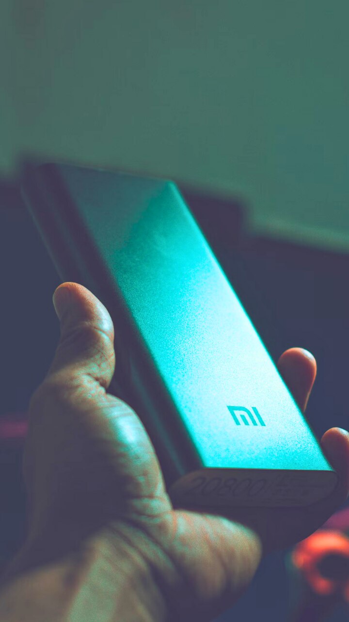 10 Budget Power Banks With HUGE Battery Capacity