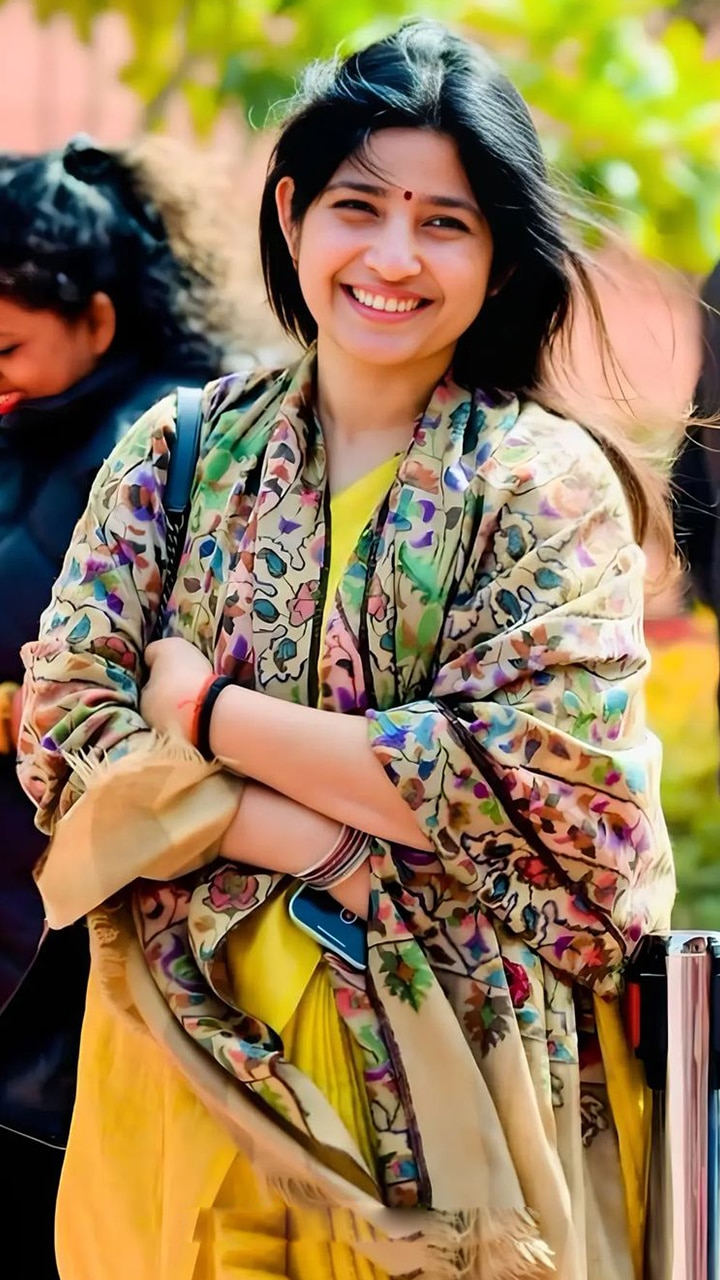 Dimple Yadav Net Worth At Rs 15.5 Crore