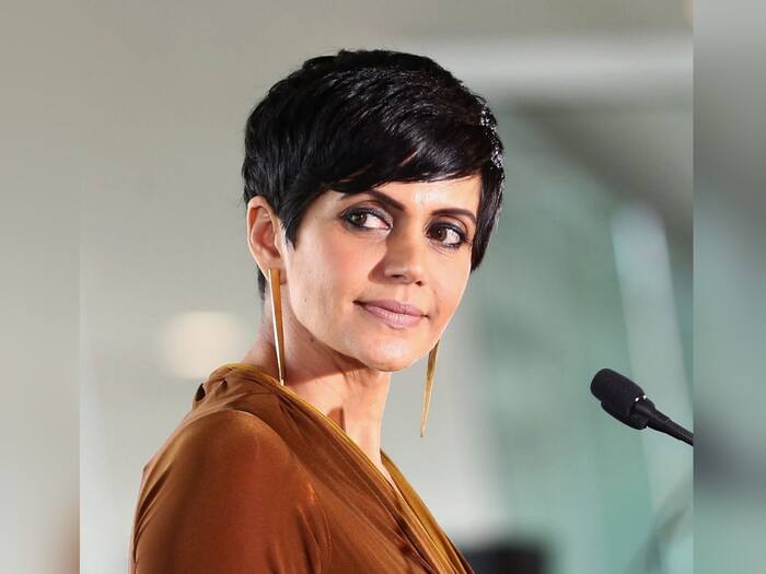 दूरदर्शन की शांति कैसे बनीं देश की पहली महिला स्पोर्ट्स एंकर, जानिए मंदिरा बेदी का सफर