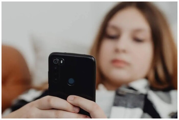 Over Screen Time With TV and mobile Casues Blindness Eye Computer Vison ...