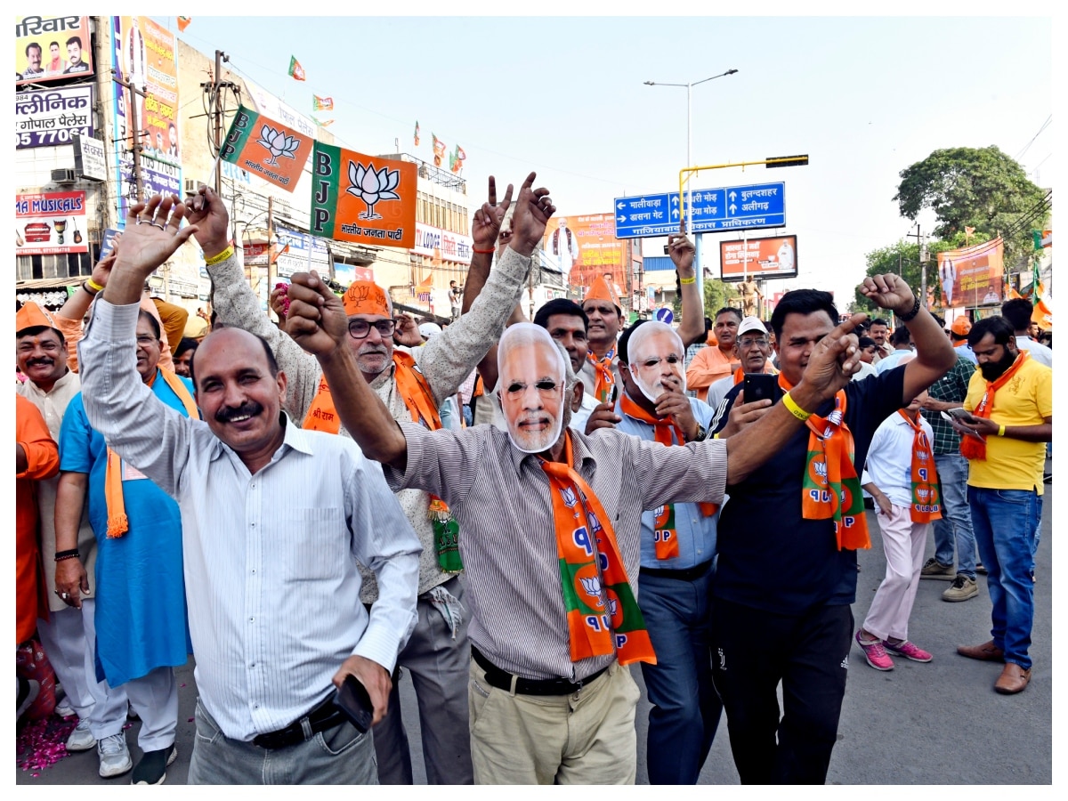 Lok Sabha Elections 2024: Massive Crowd Welcomes PM Modi in Bengal ...