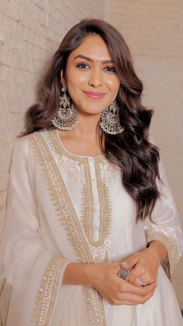 Mrunal Thakur Continues Her Ethnic Spark in Pristine White Suit