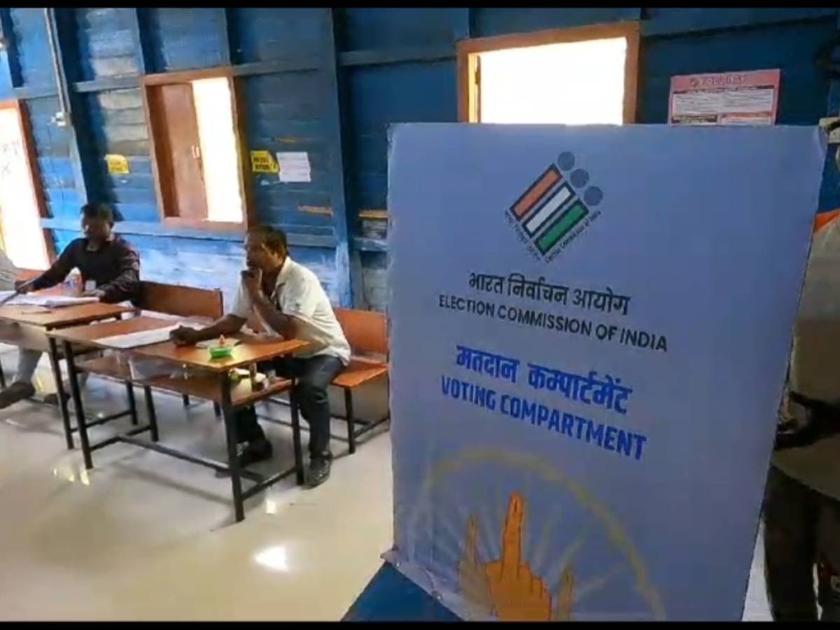 मोबाइल फोन से चुटकियों में पता कर सकते हैं अपना पोलिंग बूथ, जाने तरीका