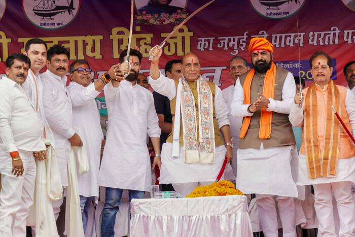 ‘Kisne Maa Ka Dudh Piya Hai Ki’? Rajnath Singh Dares Lalu Prasad’s Daughter Over Comment On PM ...