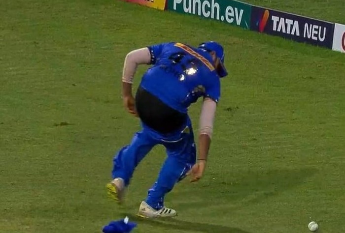 Rohit Sharmas PANTS Come-Off While Fielding During MI vs CSK IPL 2024 ...