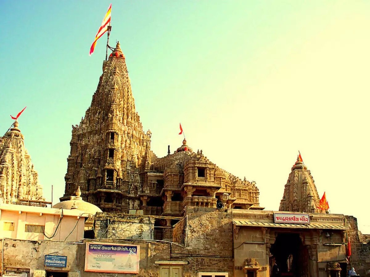 Mathura Tourist Places: मथुरा में घूमिए ये 5 जगहें, हेमा मालिनी यहीं से ...