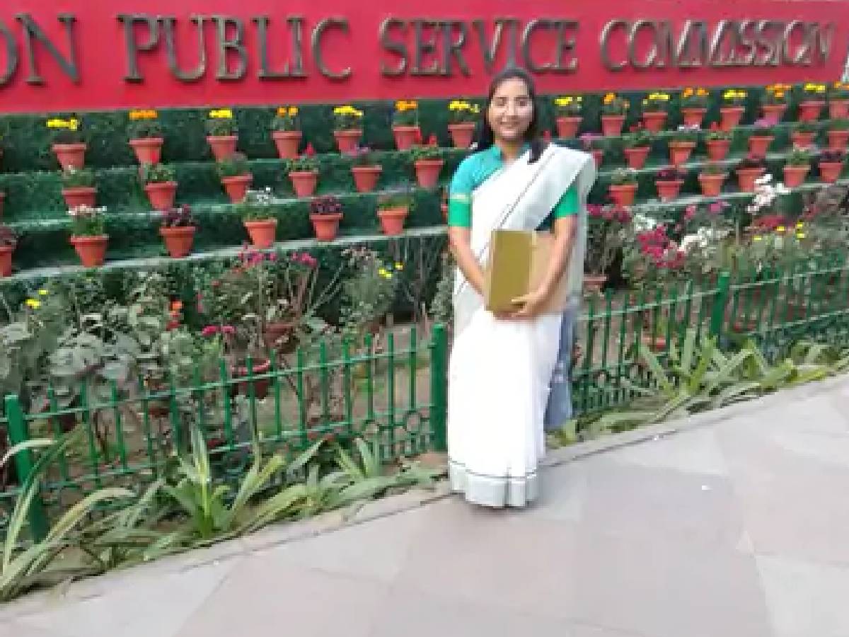 IAS Success Story Lesson Learn From Aishwairyam Who Got 10th Rank in ...