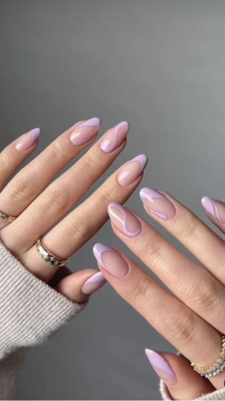 8 Minimalistic Nail Designs for Everyday Fashion