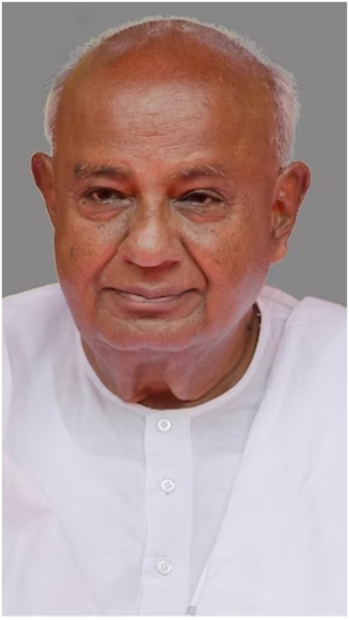 HD Deve Gowda Education Qualification