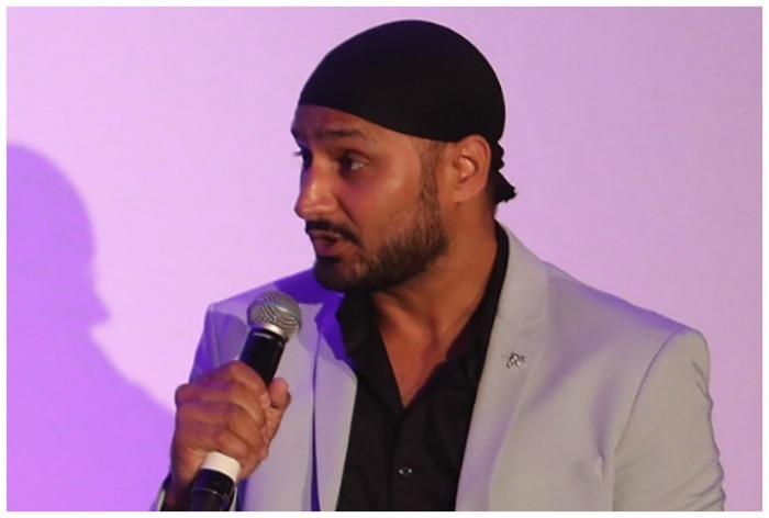 Not Virat Kohli Or Faf du Plessis! Harbhajan Singh Names RCBNot Virat Kohli Or Faf Du Plessis ...