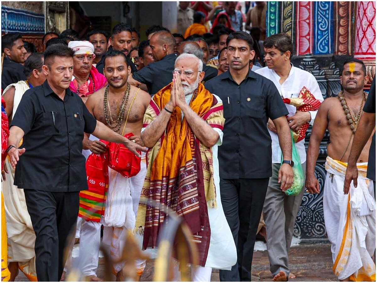 PM मोदी ने पुरी के Jagannath मंदिर में की पूजा-अर्चना, रोड शो भी किया ...