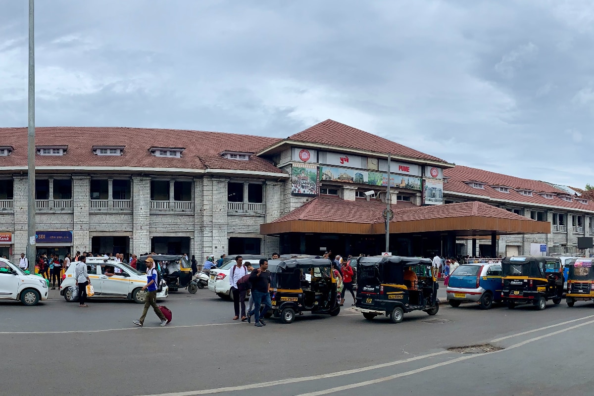 Pune Railway Station To Set Up Well-Equipped Luxurious Lounge For ...