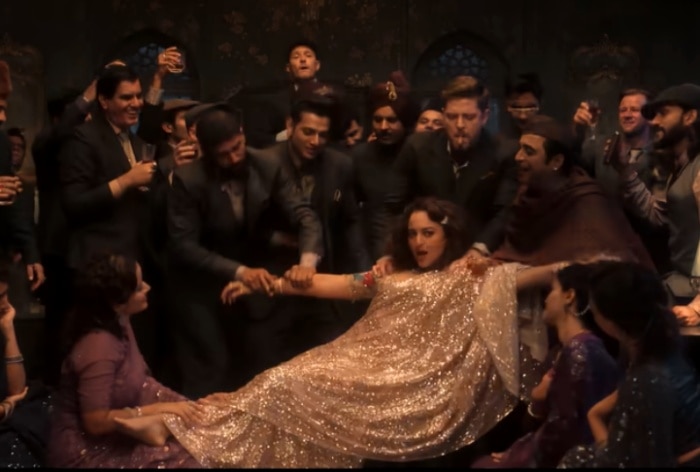 Heeramandi: When Sonakshi Sinha Got Standing Ovation From SLB For One ...