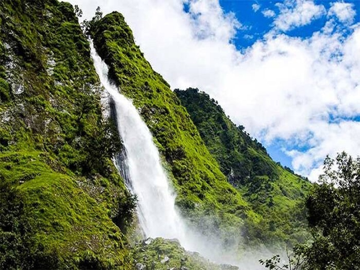 Uttarakhand Waterfall: आज शाम ही घर से निकल जाइए और वीकएंड में घूमिए ...