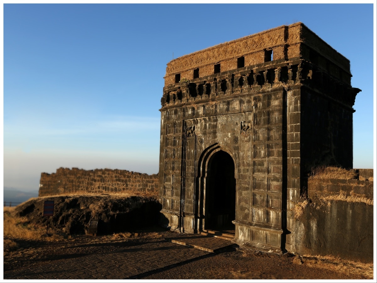 Famous Forts Of Maharashtra: महाराष्ट्र में घूमिए ये 3 पुराने किले, देश ...