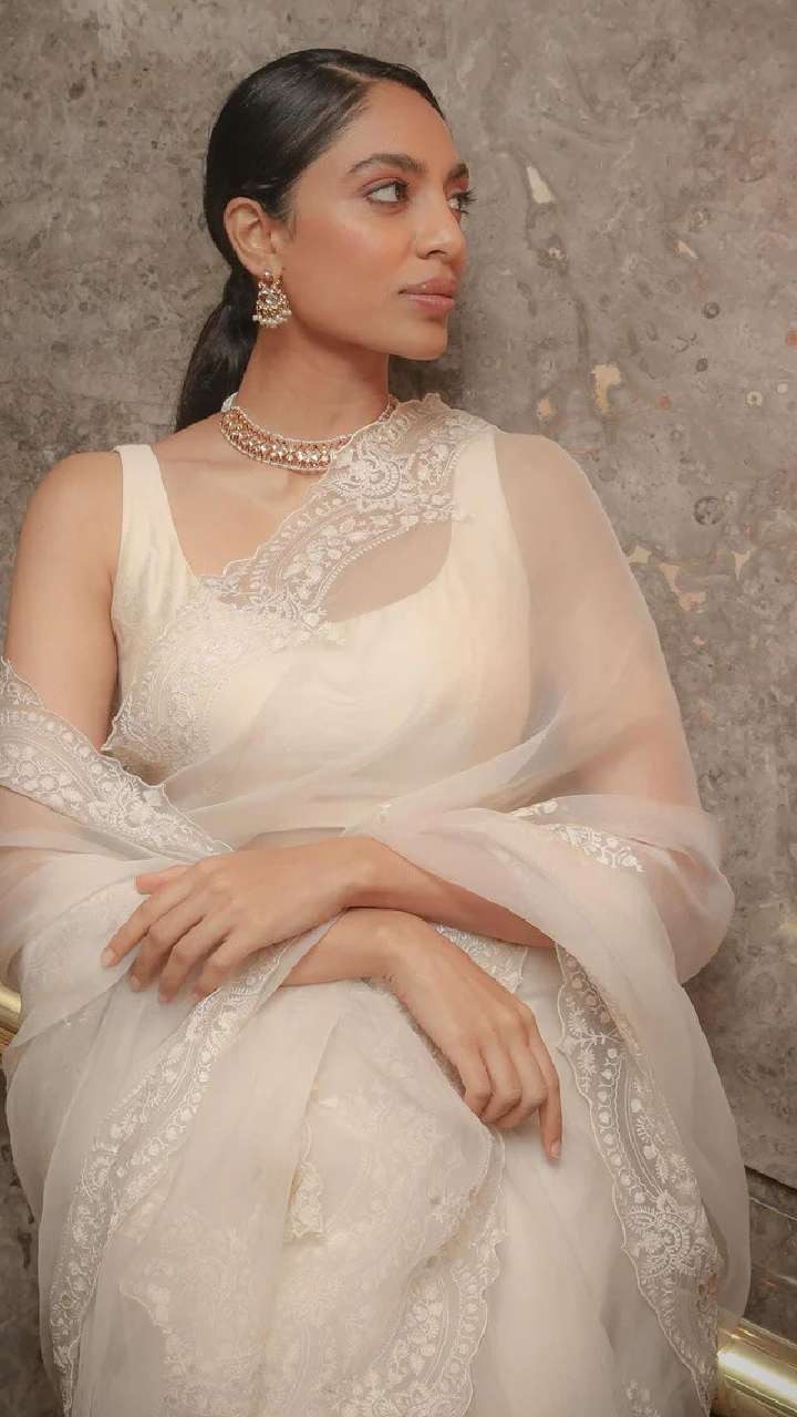 6 Elegant Sobhita Dhulipala Inspired Sarees Which Should Be In Your Closet