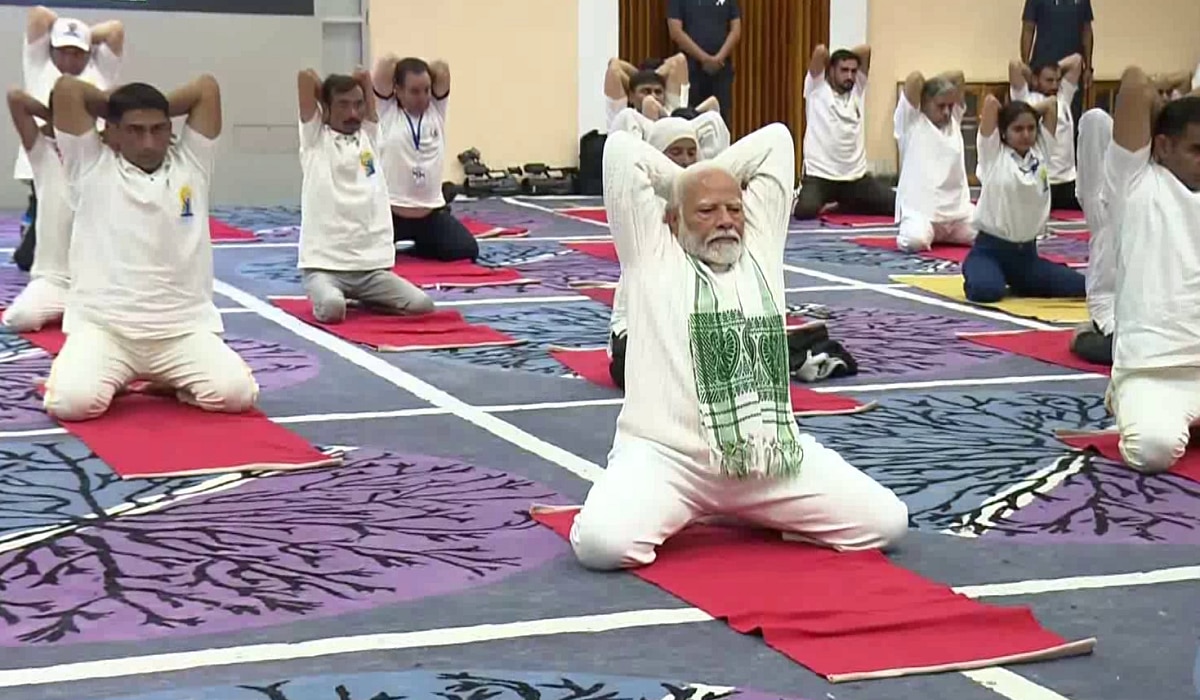 World Witnessing New Yoga Economy Going Forward For Last 10 Years: PM ...
