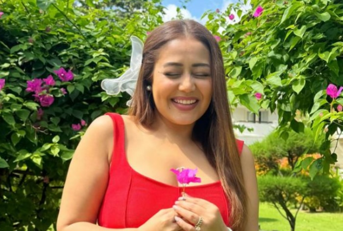 When Neha Kakkar Earned Only Rs 50 A Day By Singing Bhajans; A Look ...