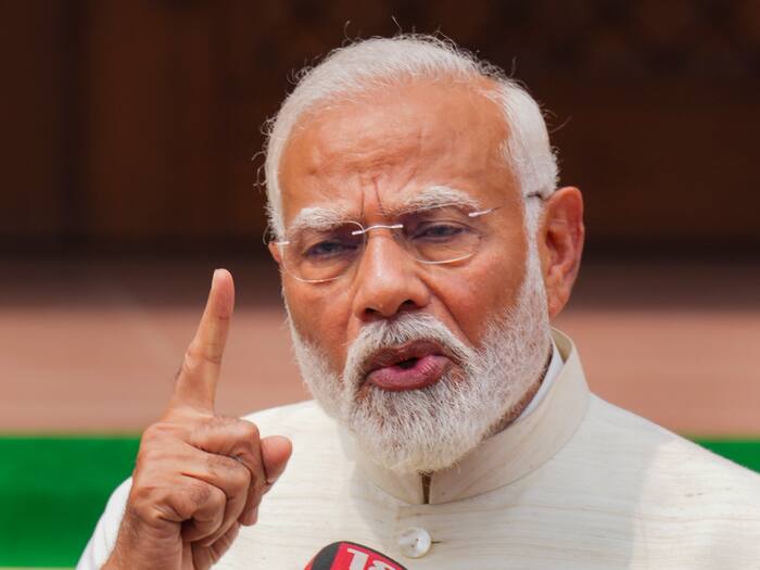 Pm Narendra Modi Dials Team India Congratulates Men In Blue On T20