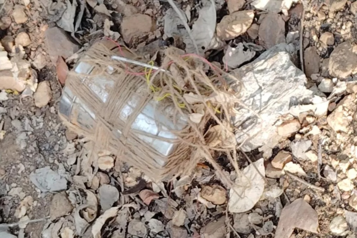 Powerful Bomb Recovered From Gaya-Koderma Railway Line In Gaya, Bihar ...