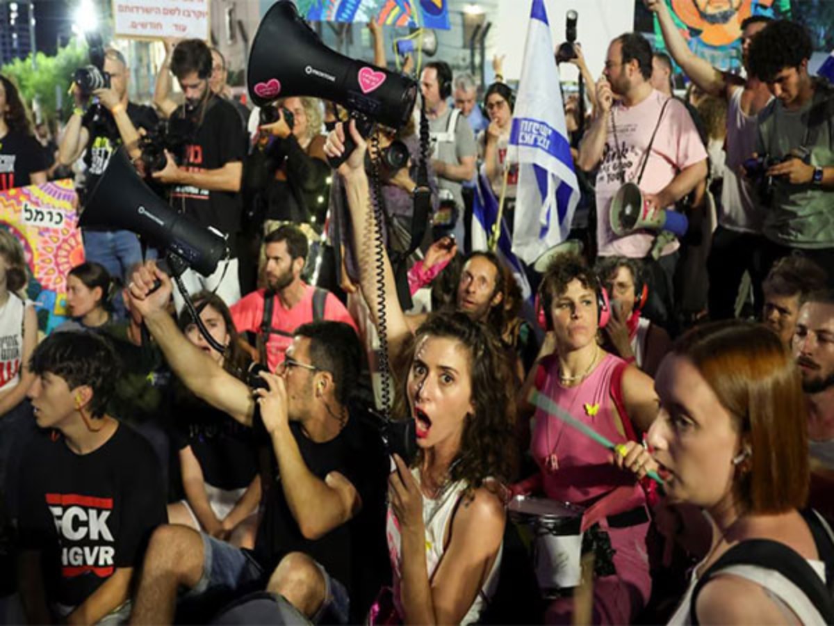 Tel Aviv Streets Flooded As 1,20,000 Protesters Demand Hostage Swap ...