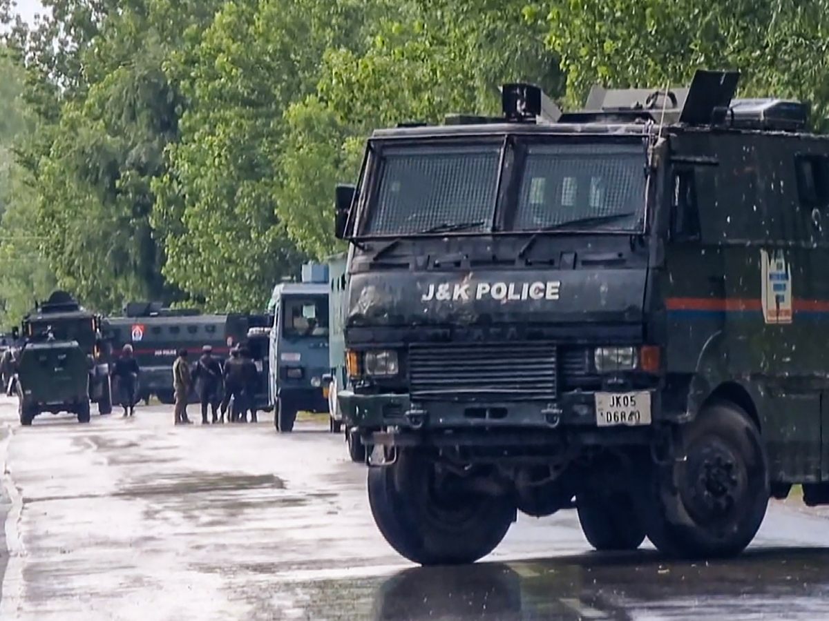 Soldier Dead, Army Major Among 4 Injured In Fresh Encounter Along LoC ...