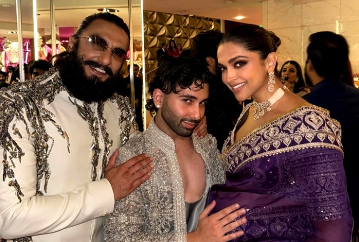 Deepika Padukone Allows Orry to Strike His Signature Pose With Her Baby ...