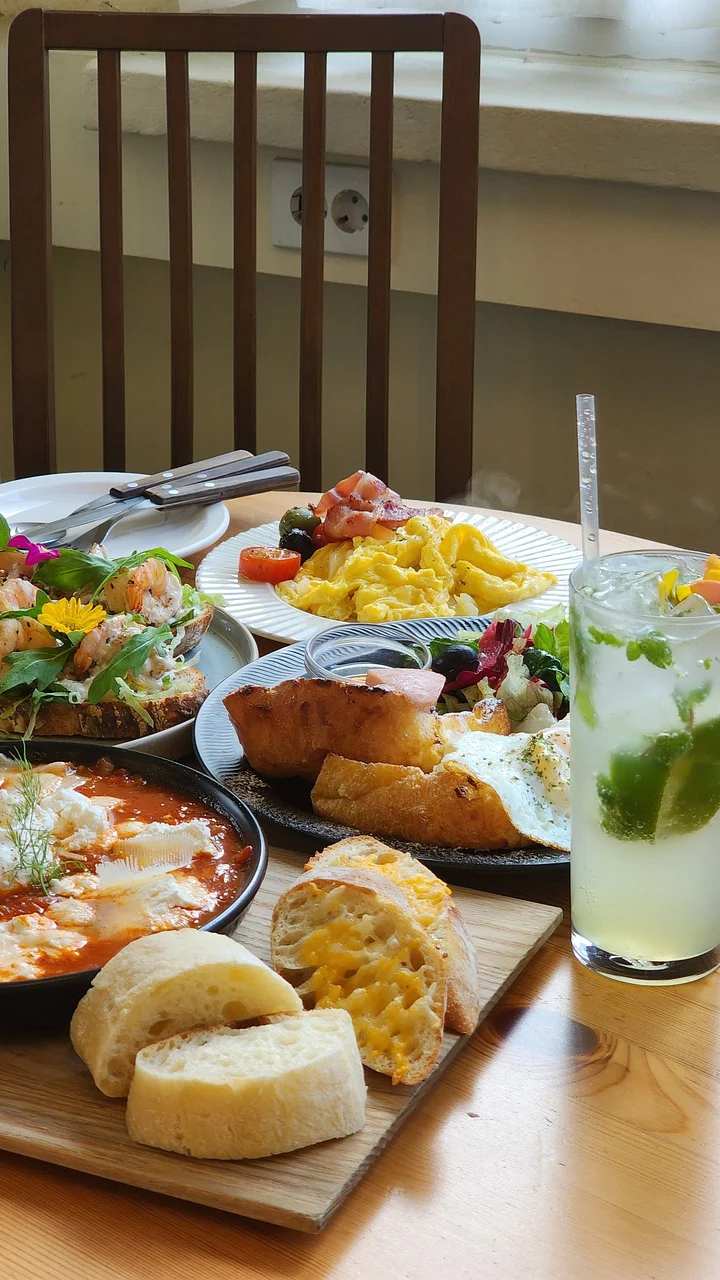 Taste The 7 Most Popular Brunch Dishes Loved By Celebrities And Food ...