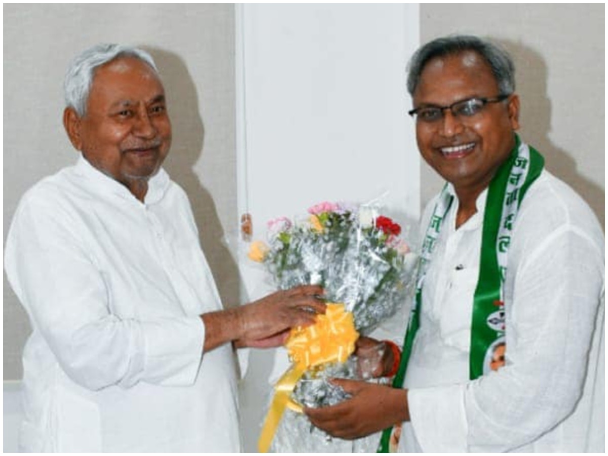 कौन हैं IAS मनीष वर्मा? JDU ज्वाइन करने के 2 दिन बाद ही नीतीश कुमार ने सौंप दी बड़ी जिम्मेदारी