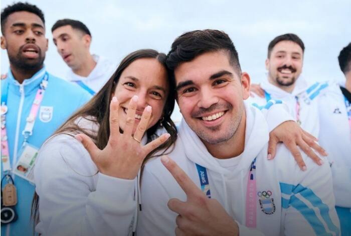 Love Is In The Air At Paris Olympics 2024 As Argentine Couple Enjoy ...