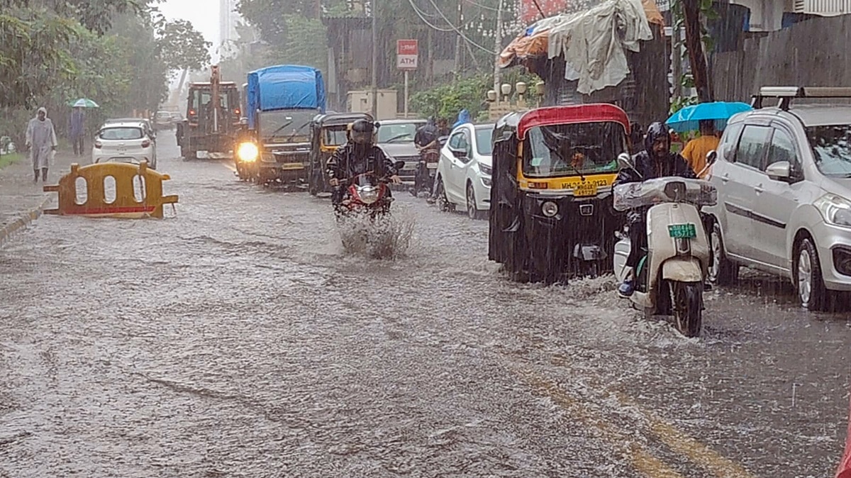 Mumbai Rain News Live Updates Today: IMD Issues ‘Red Alert’ For City ...