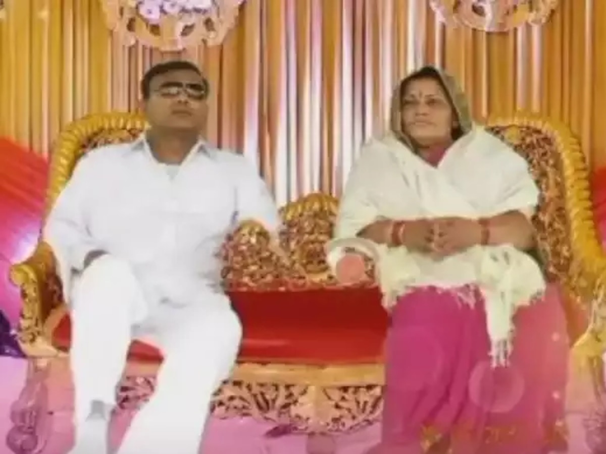 Hathras Stampede: साकार हरि बाबा का फिल्मों से भी है नाता? वायरल हो रहा ...