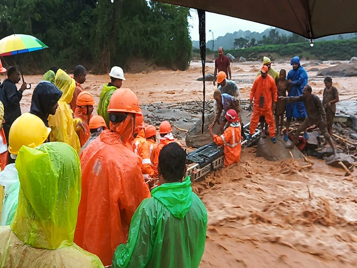 Wayanad Landslide: 24 Dead, Hundreds Trapped; PM Modi Dials Kerala CM ...