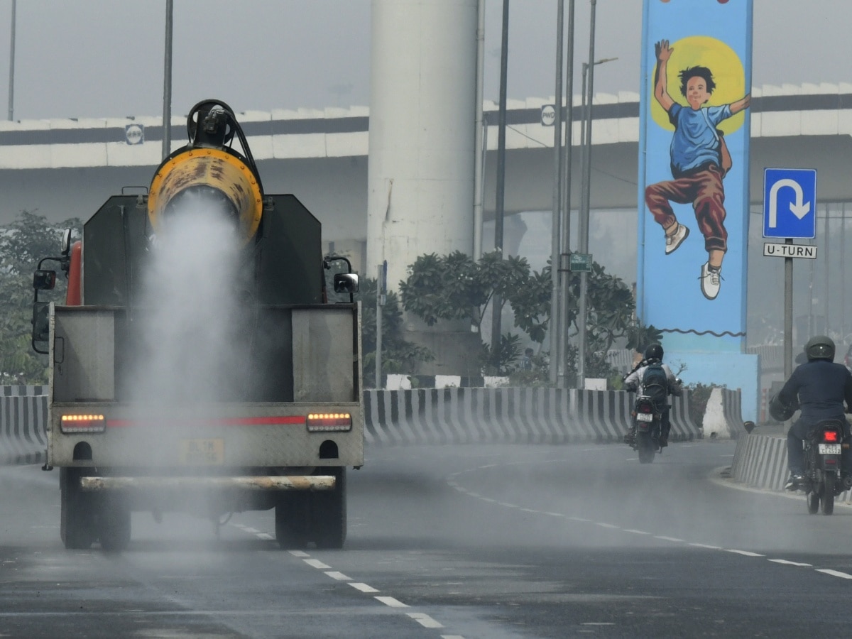 Delhi 'World's Most Polluted City', Its Residents' Life-Expectancy Cut ...