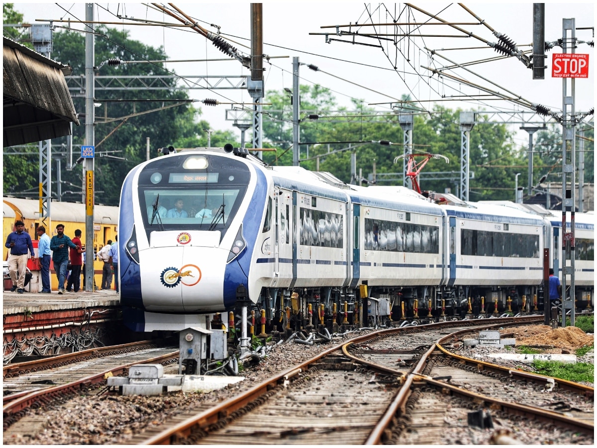 Good news Mumbaikars: New Vande Bharat Express to connect Mumbai and ...