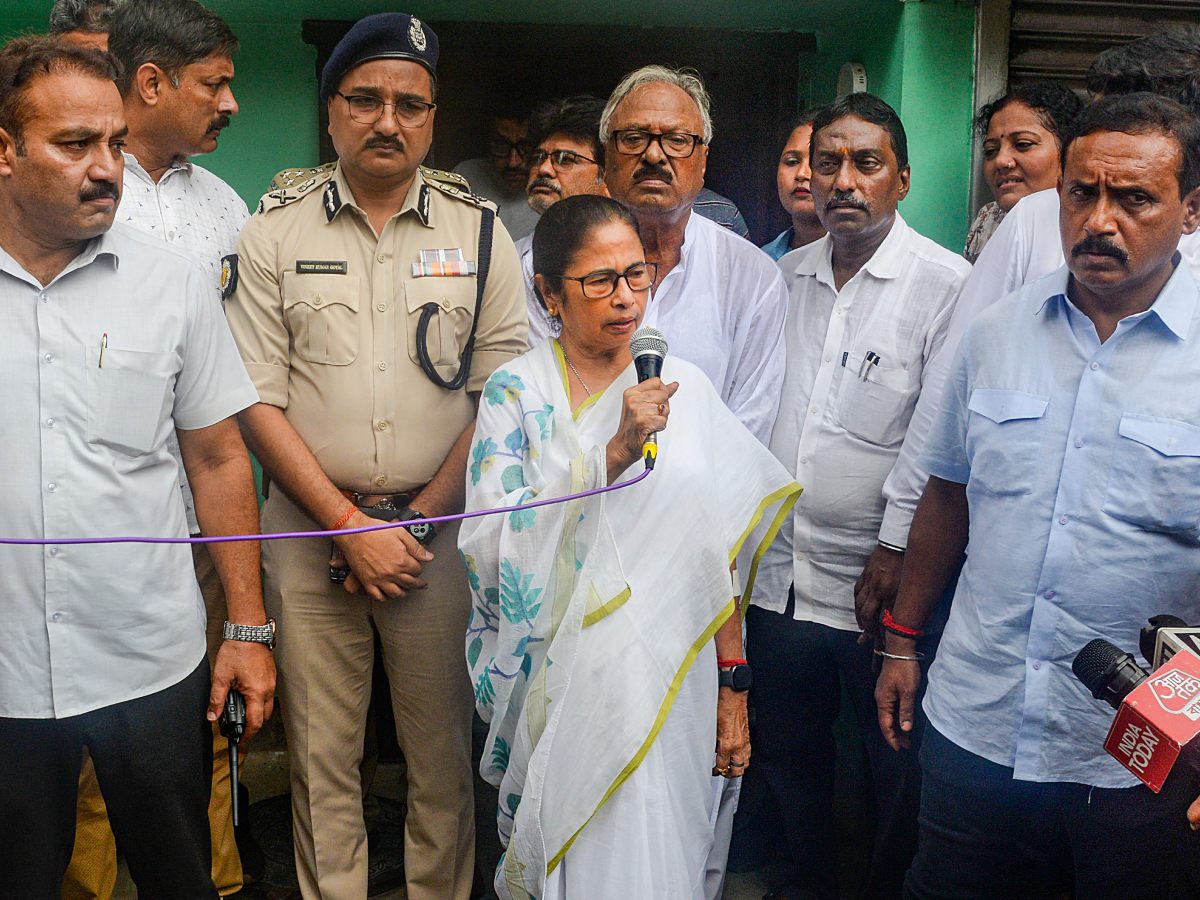 कोलकाता मर्डर केस को लेकर देशभर में गुस्सा, डॉक्टरों की हड़ताल जारी ...