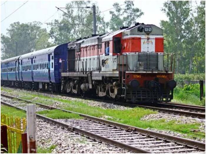 Soon You Can Travel From Mumbai To Goa From Bandra Terminus; Check ...